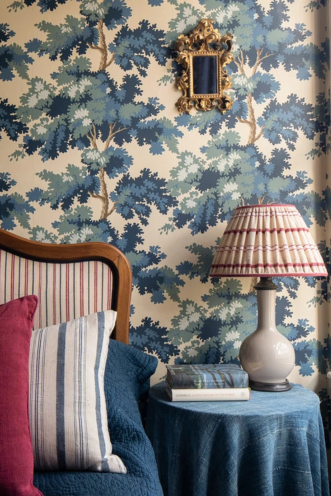 15 Colorful Bedroom Wallpaper Ideas that Will Brighten Any Room ...