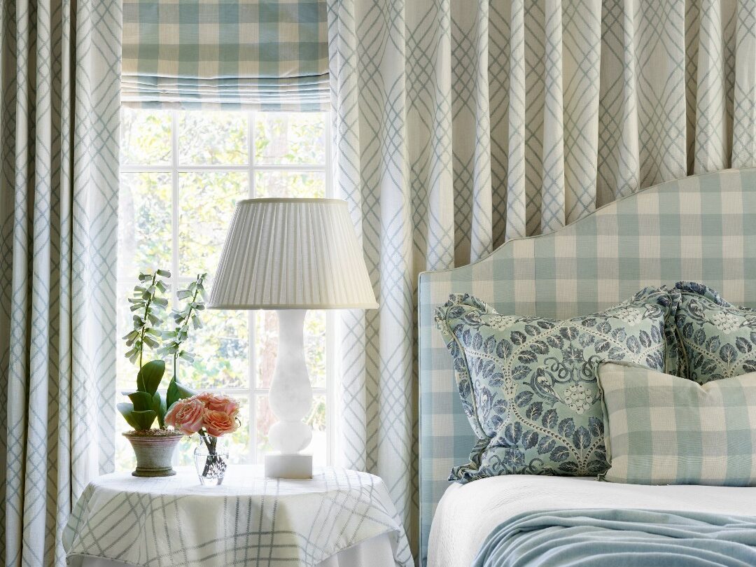 How to Decorate with Gingham - Copy These Beautiful Decorating Ideas ...